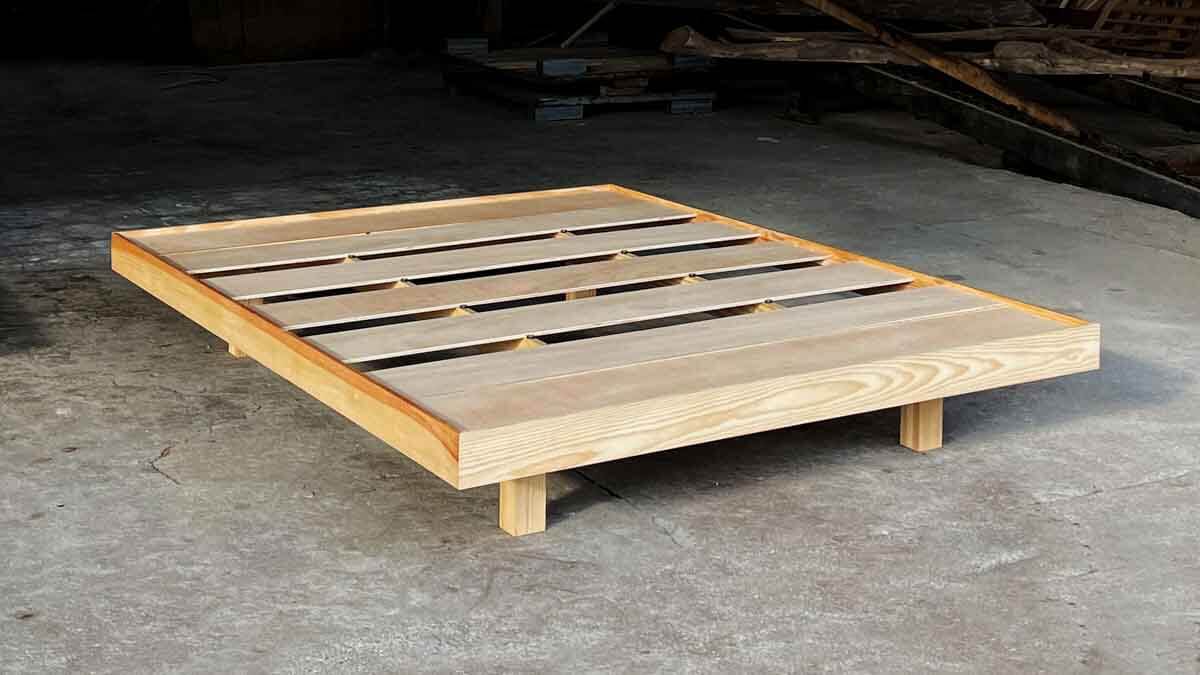 Wooden Bed - Minimalist Design and Robust Structure